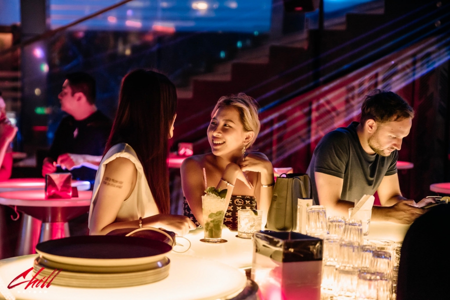 Không Nên Bỏ Qua "Happy Hour" Của Top 6 Rooftop Bar Quận 1 Này?