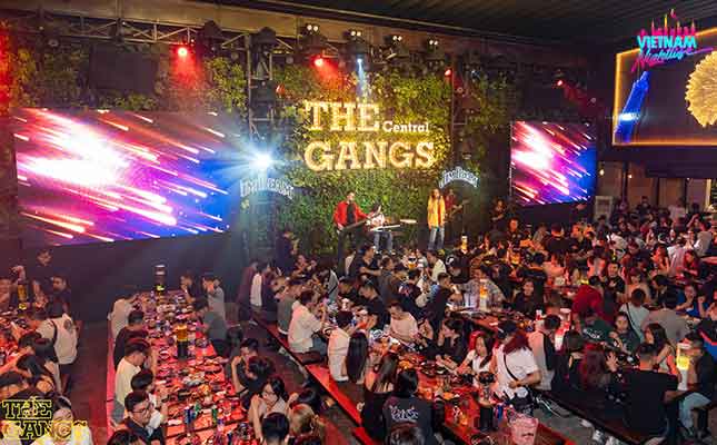 Tips to party hard at 8 Beer Garden in Ho Chi Minh City