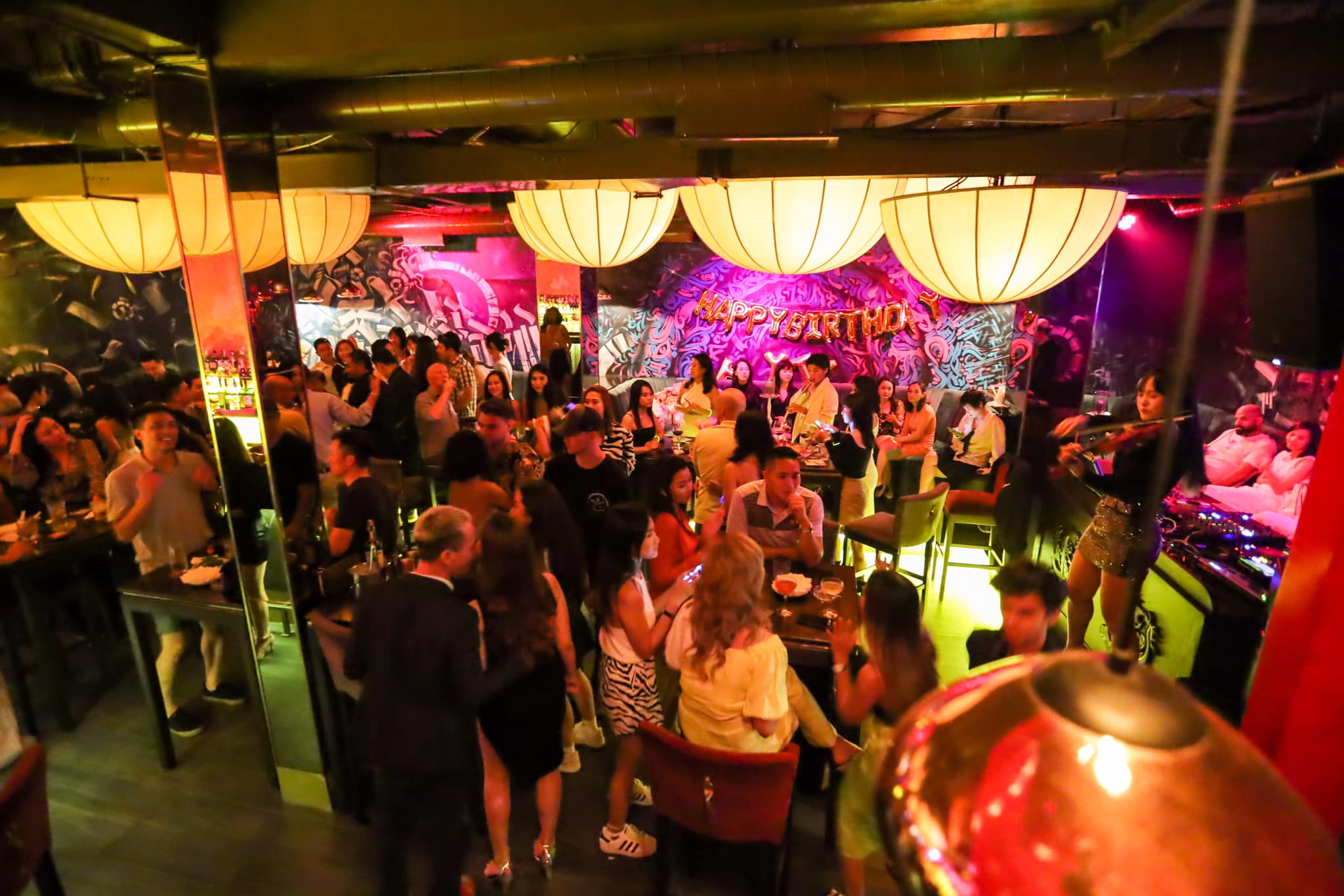 XU Restaurant & Lounge | Booking Now | Vietnam Nightlife Guide