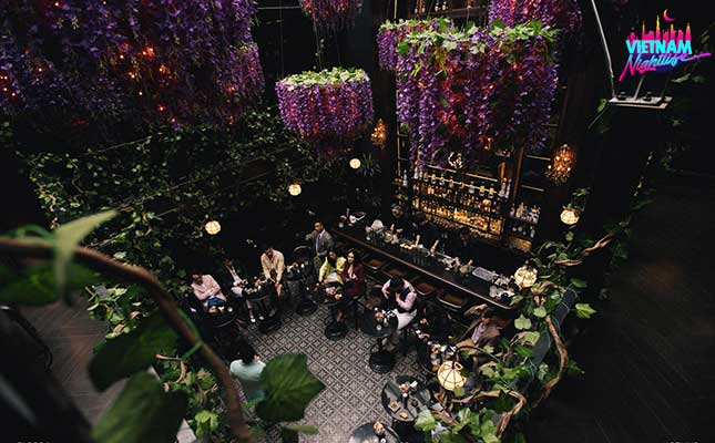 The Arth | Top Bar in District 1 | Book Your Table Now