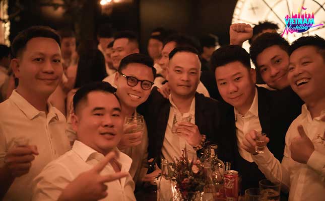 The Arth | Top Bar in District 1 | Book Your Table Now