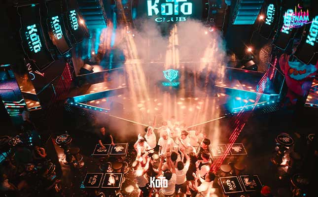 고토 클럽 | 다낭 최고의 나이트클럽 | 지금 테이블을 예약하세요