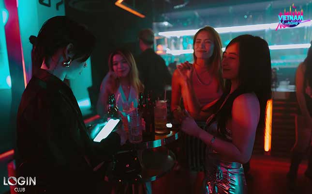 Login Club | 지금 테이블을 예약하세요 | 베트남 나이트라이프 가이드